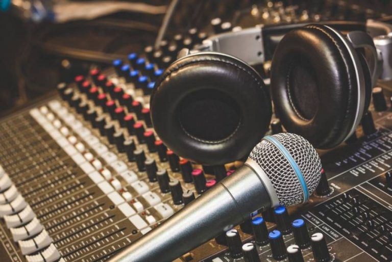 Music on Playlist: The Ultimate Guide to Curating Your Perfect Soundtrack